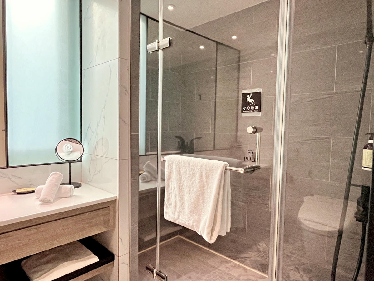 基隆廟口住宿推薦｜集好旅店 KEEBE Hotel評價：廟口夜市中的質感設計旅宿 – 瑪西隨筆